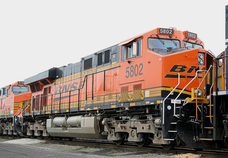 BNSF 5802
